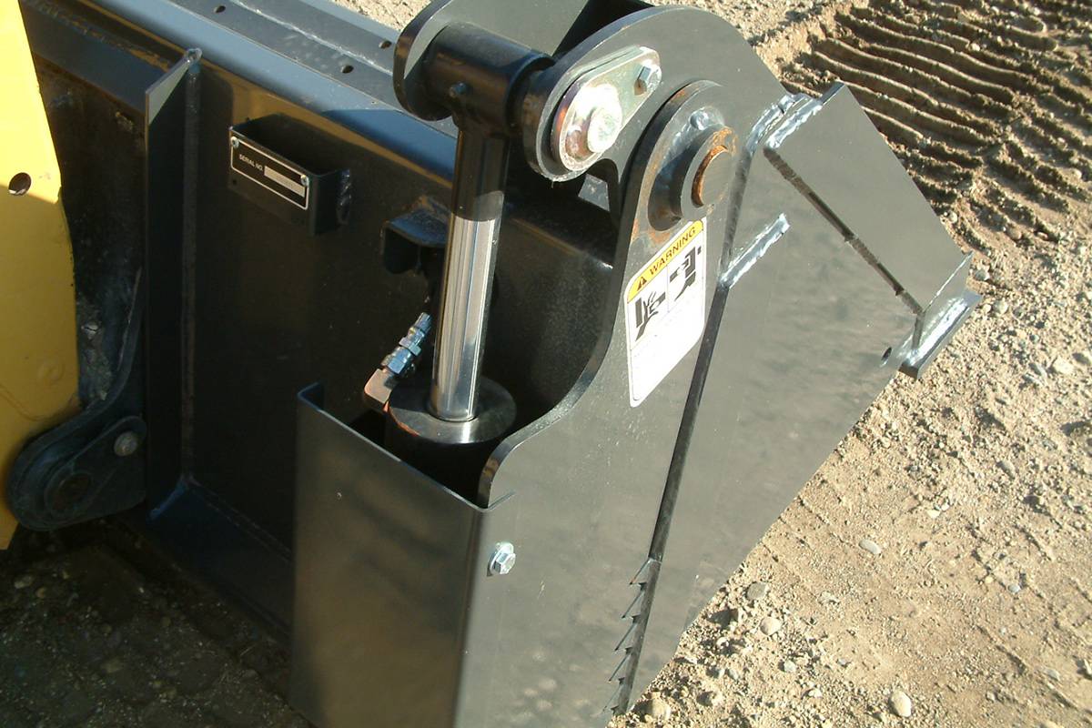 Industrial Combo Bucket For Skid Steers-2 Year Warranty – Quick Attach