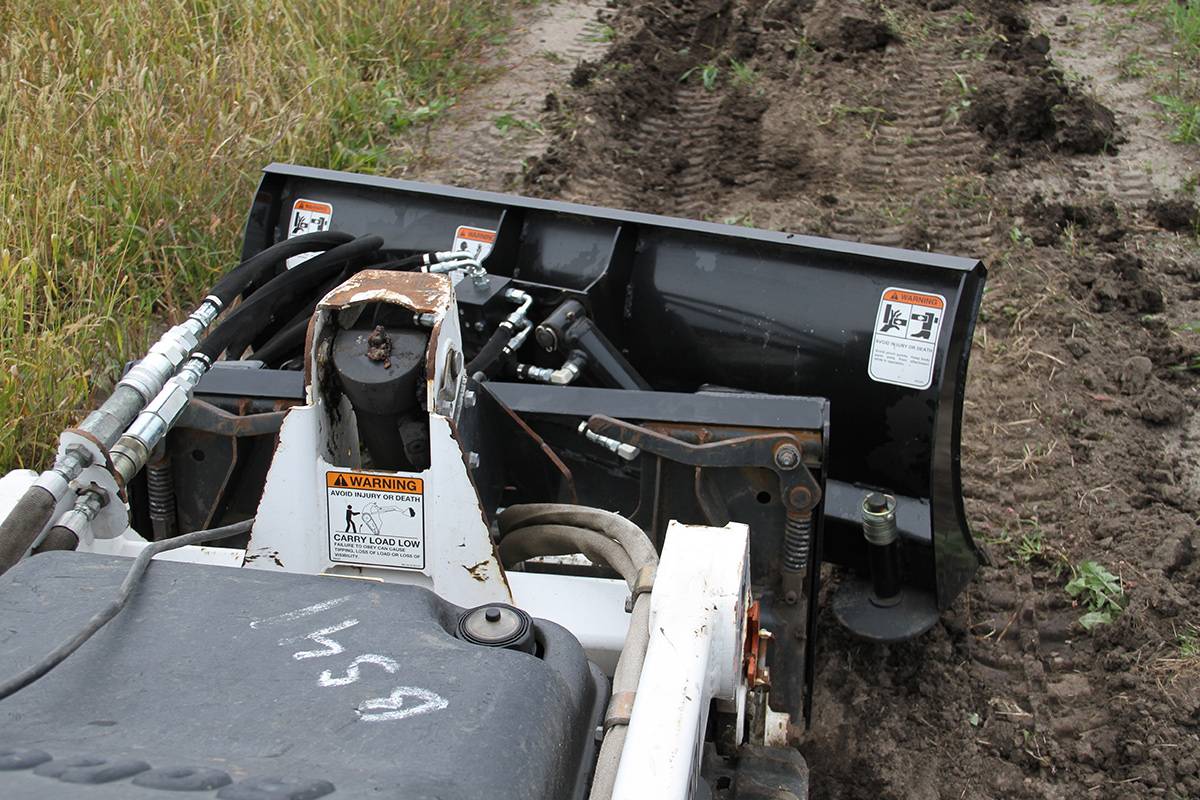 Mini Skid Steer Dozer Blade | Versa Blade Mini 6-Way Dozer Blade/Grader ...